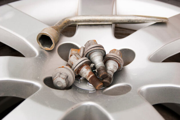 Wheel nuts and wheel bolts: this is what you need to know